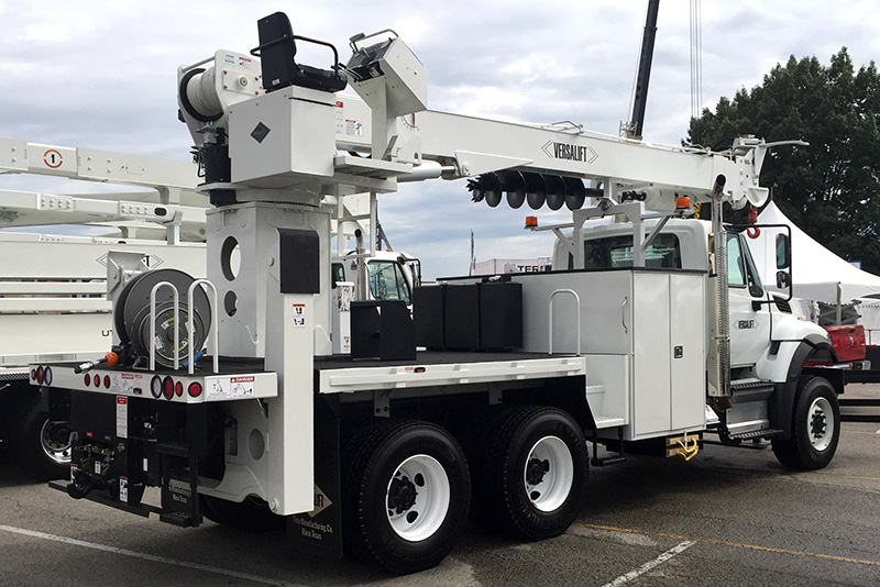 Versalift TMD Series Digger Derricks & Pole Setters | Utility Truck ...